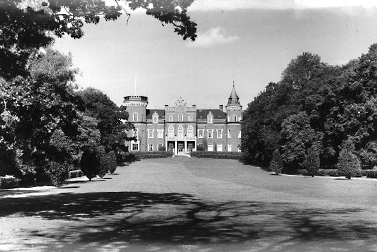 Boo Slott, exteriör. Bilden tagen för vykort. Förlag: C.O. Janssons ...