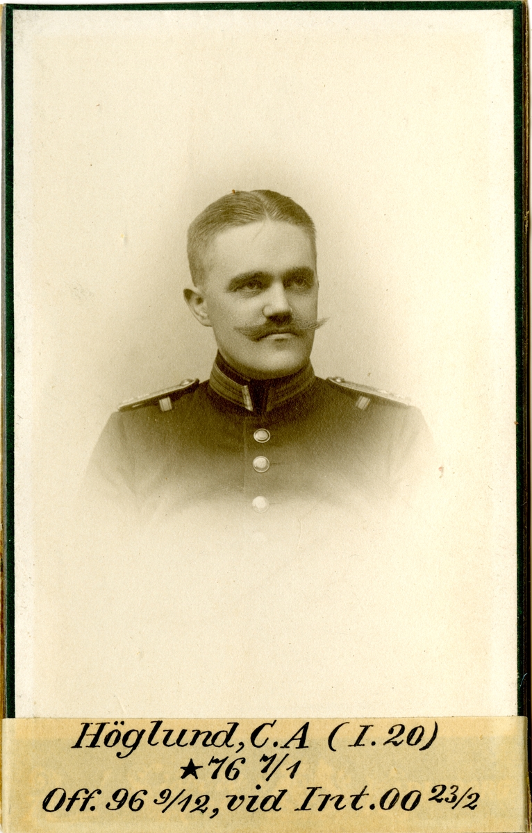 Porträtt av Carl August Höglund, officer vid Västerbottens regemente I ...