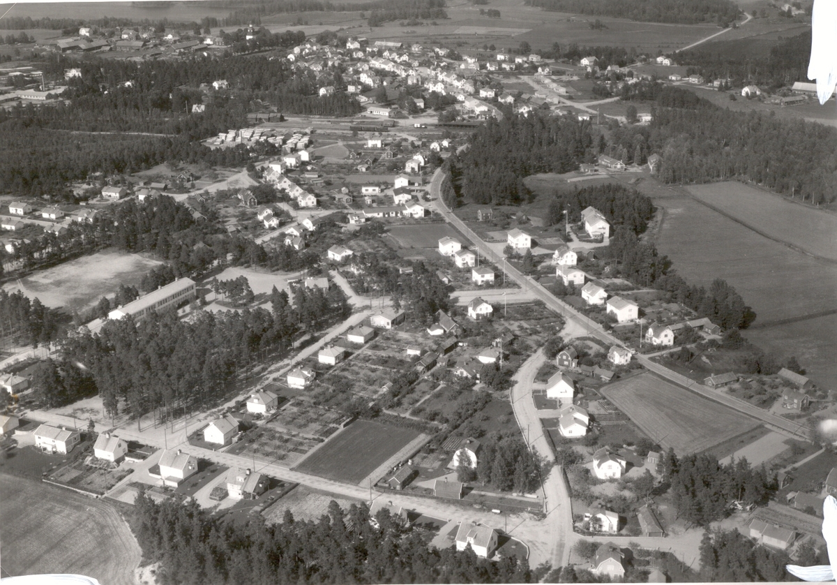 Flygfoto över Södra Vi. - Kalmar läns museum / DigitaltMuseum
